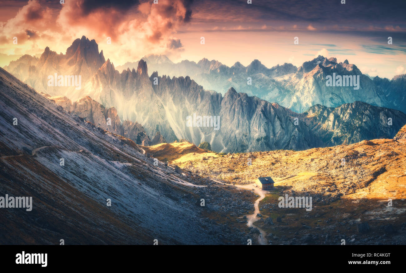 Valley dramatic hi-res stock photography and images - Alamy