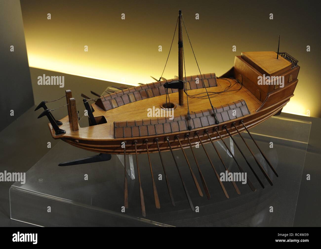 Leonardesque model. Mobile ram boats. Model by Luigui Tursini, 1952 ...