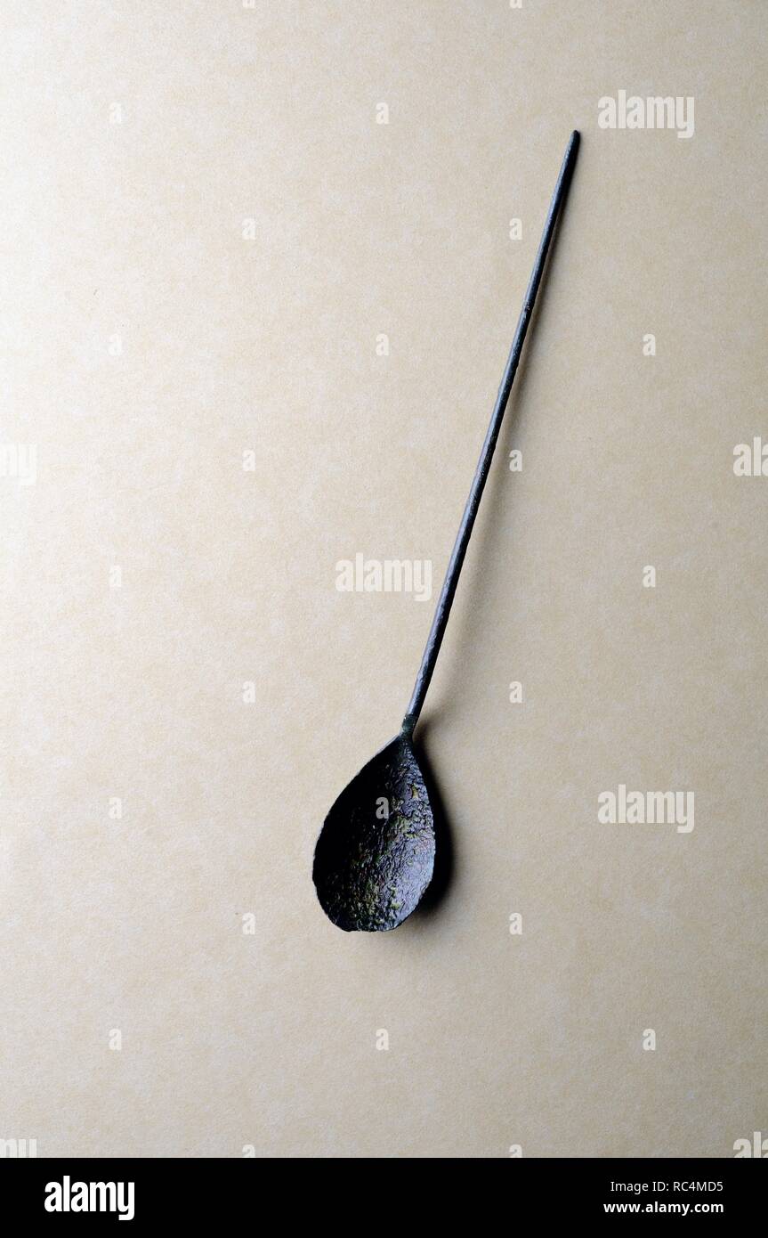 Bronze spoon (cochlear) . ( 1 st - 3 rd CE ) - Roman period, from the ...