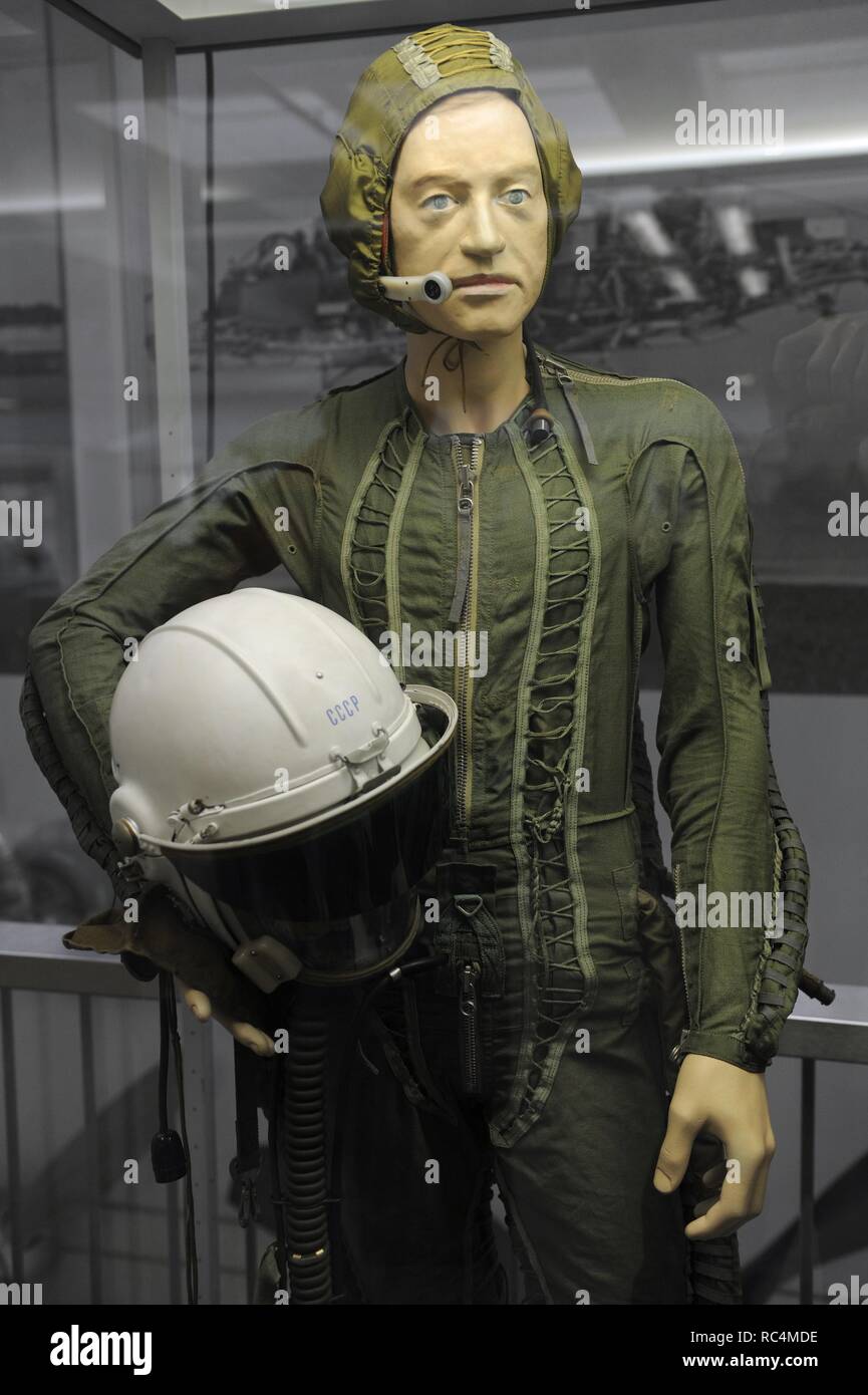 Parcial pressure pilot suit GSd-4MS. Sovietic Union. 1966. Deutches ...