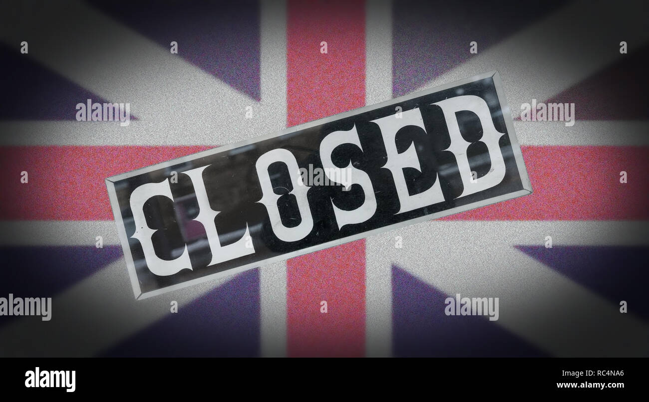 As a backdrop, the UK flag. In front you see the "CLOSED" sign Stock ...
