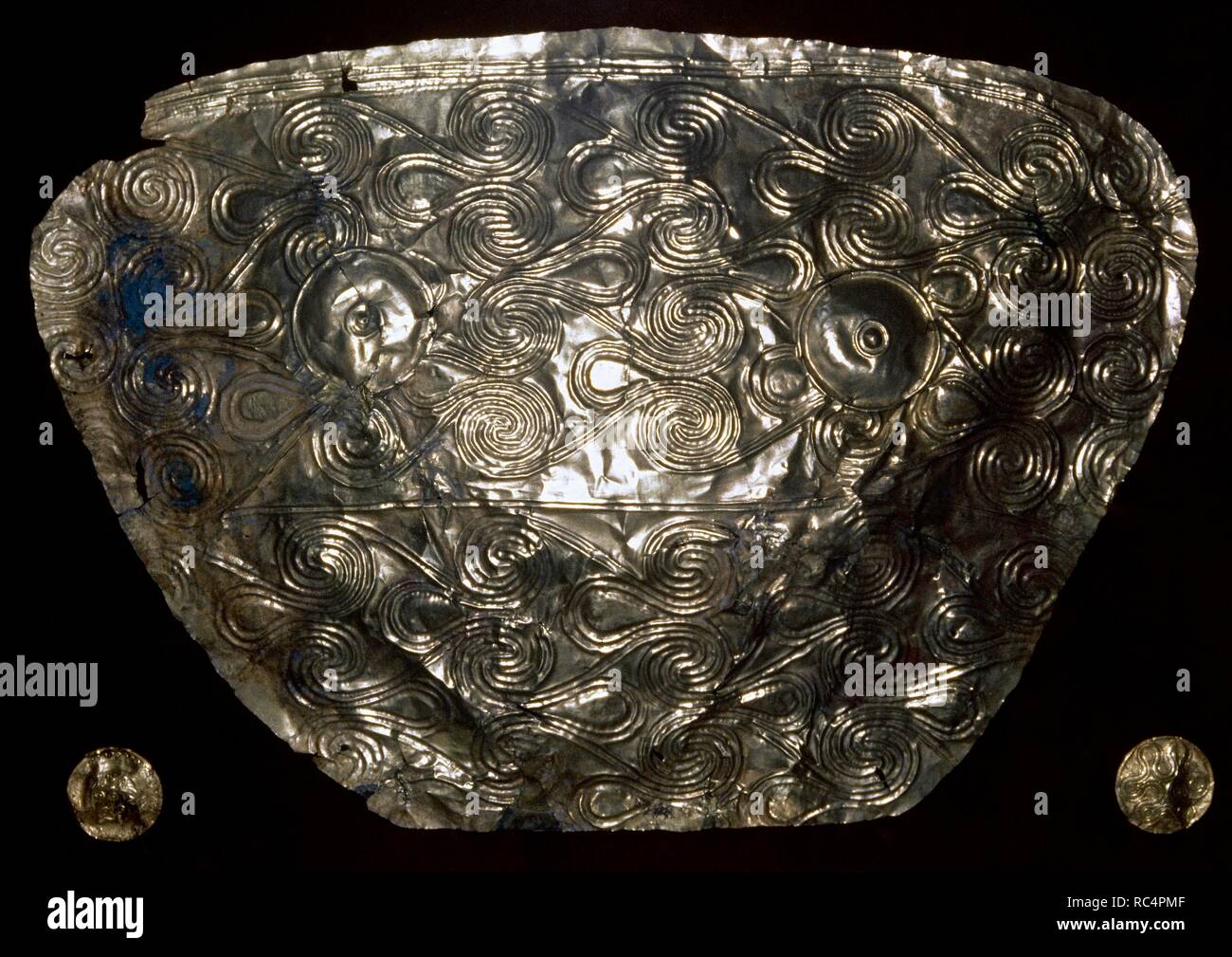 Mycenaean art. Gold pectoral (breastplate). From tomb V. 16th century ...