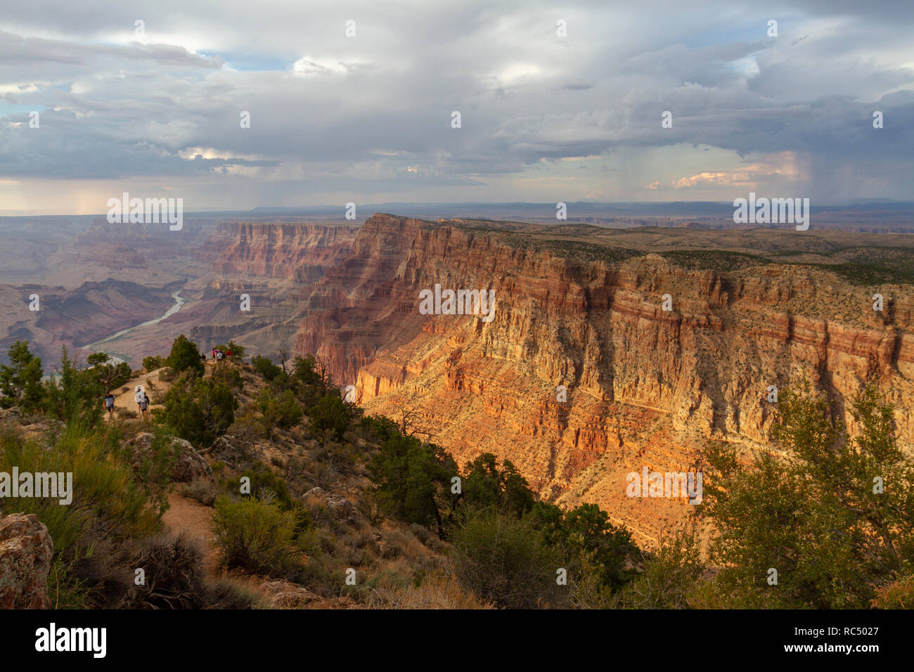 The Grand Canyon view north from Desert View Watchtower area towards ...