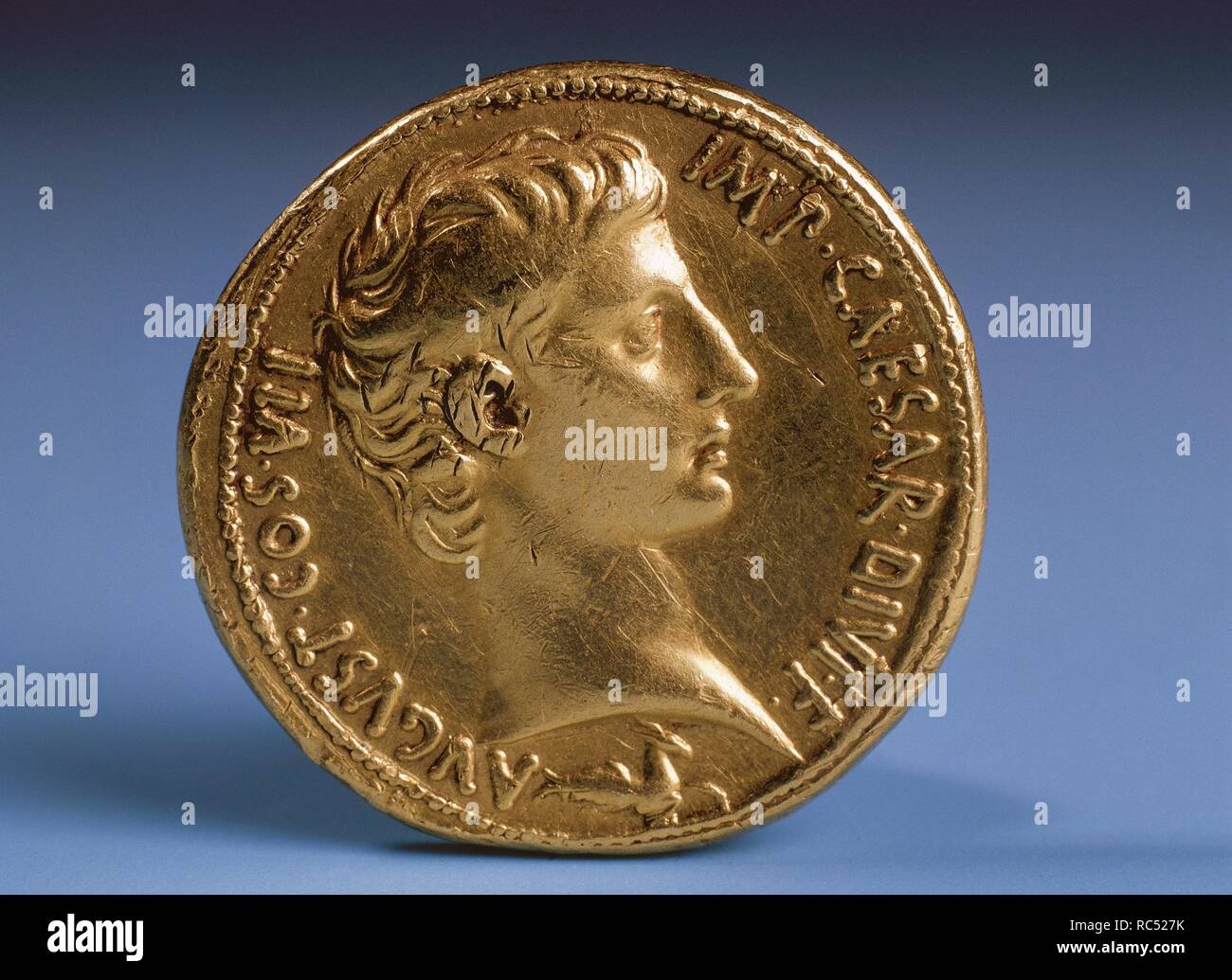 Emperador césar augusto hi-res stock photography and images - Alamy