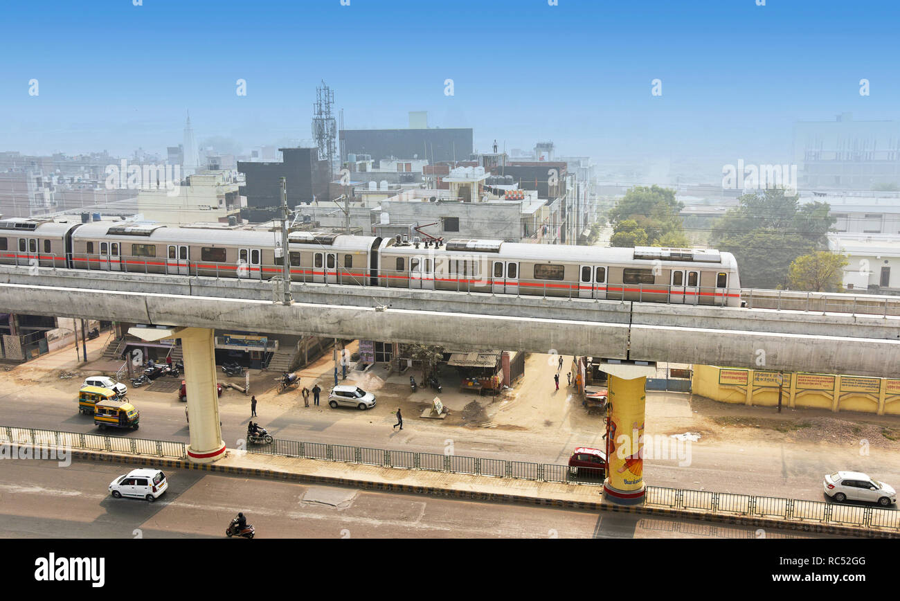Delhi metro train hi-res stock photography and images - Alamy