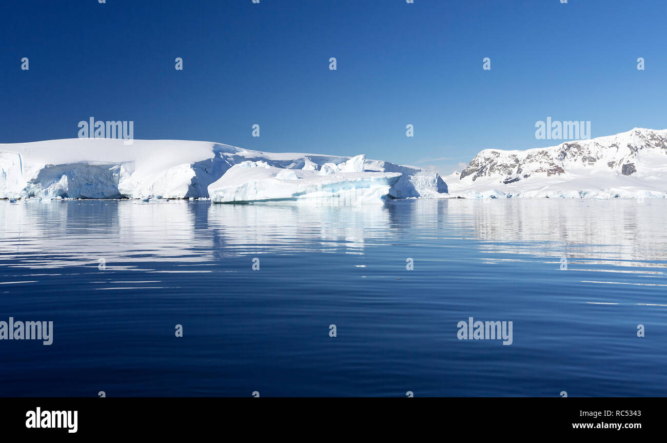 Nature and landscapes of Antarctica. Studying of a phenomenon of global ...