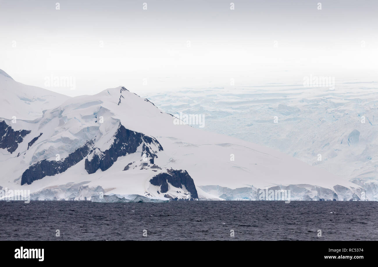 Nature and landscapes of Antarctica. Studying of a phenomenon of global ...