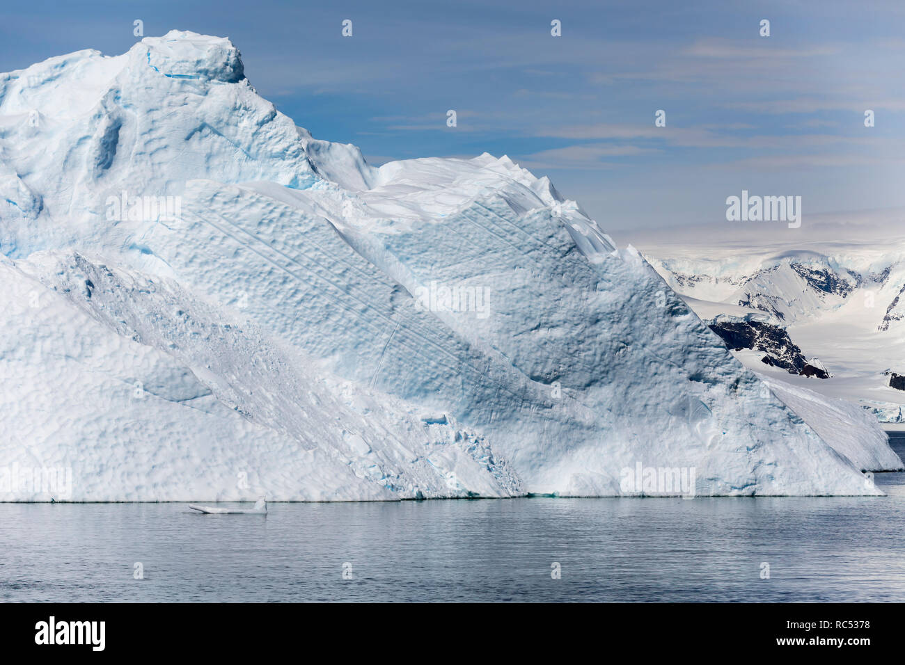 Nature and landscapes of Antarctica. Studying of a phenomenon of global ...