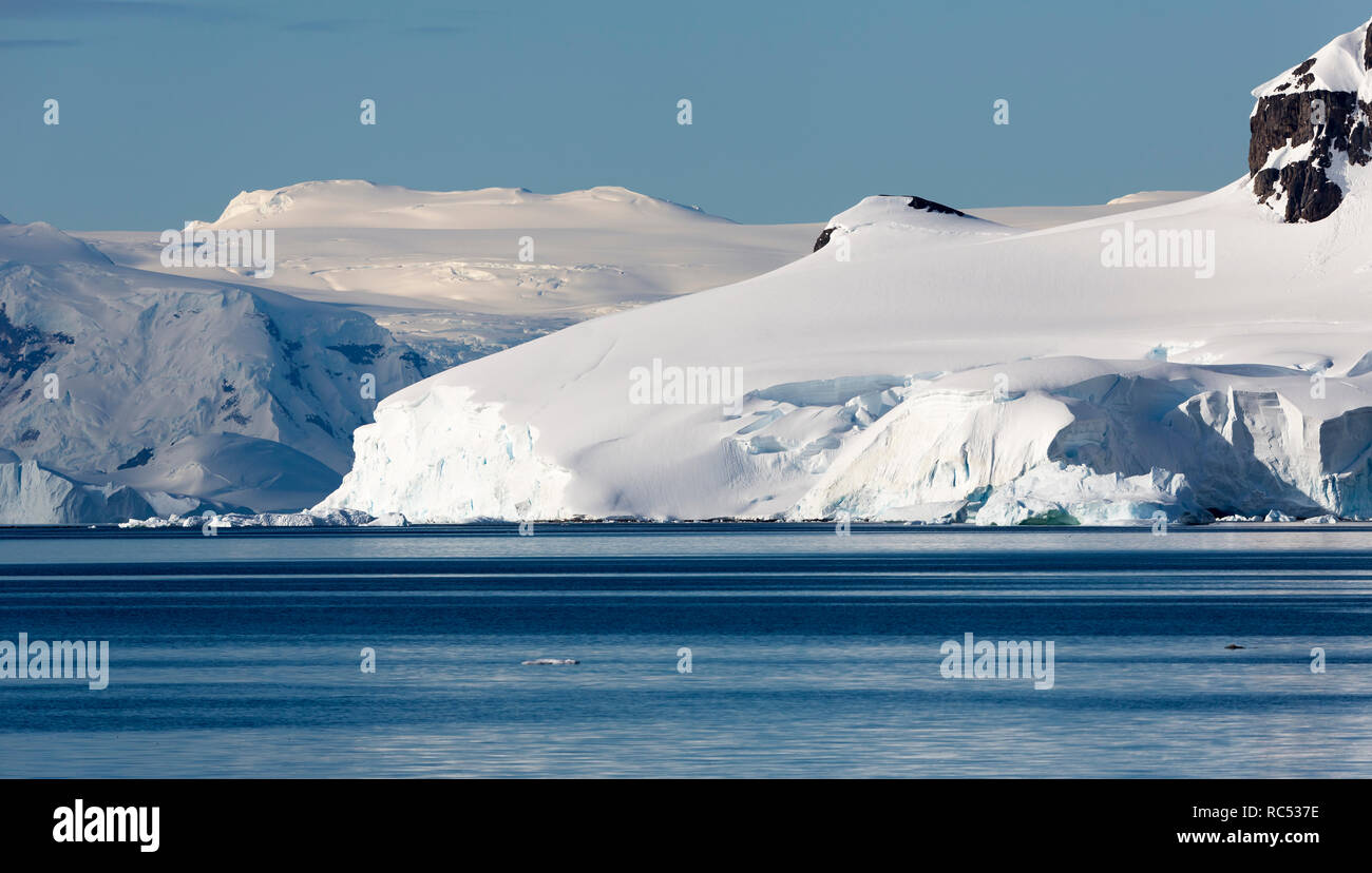 Nature and landscapes of Antarctica. Studying of a phenomenon of global ...