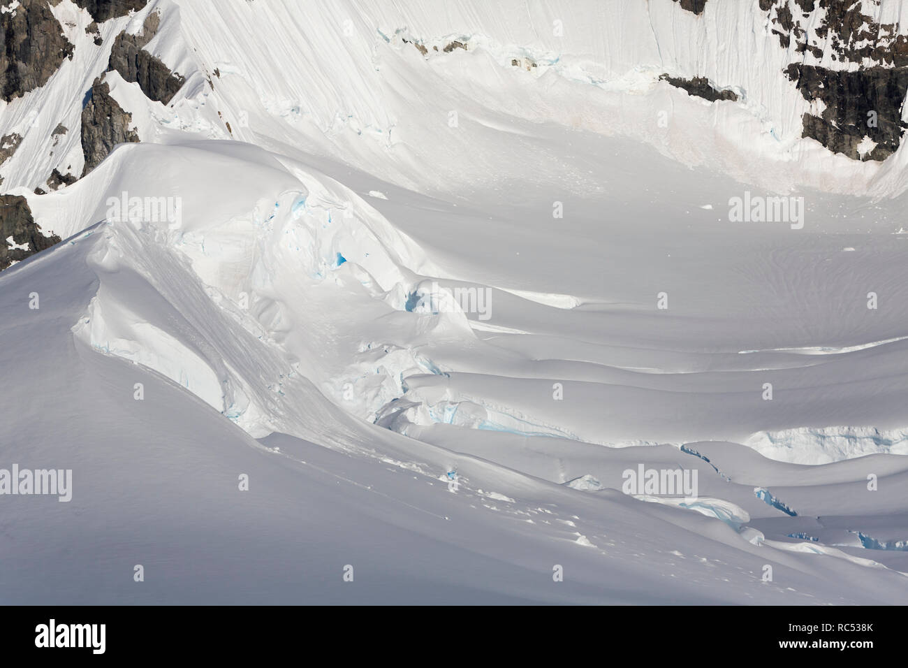 Nature and landscapes of Antarctica. Studying of a phenomenon of global ...