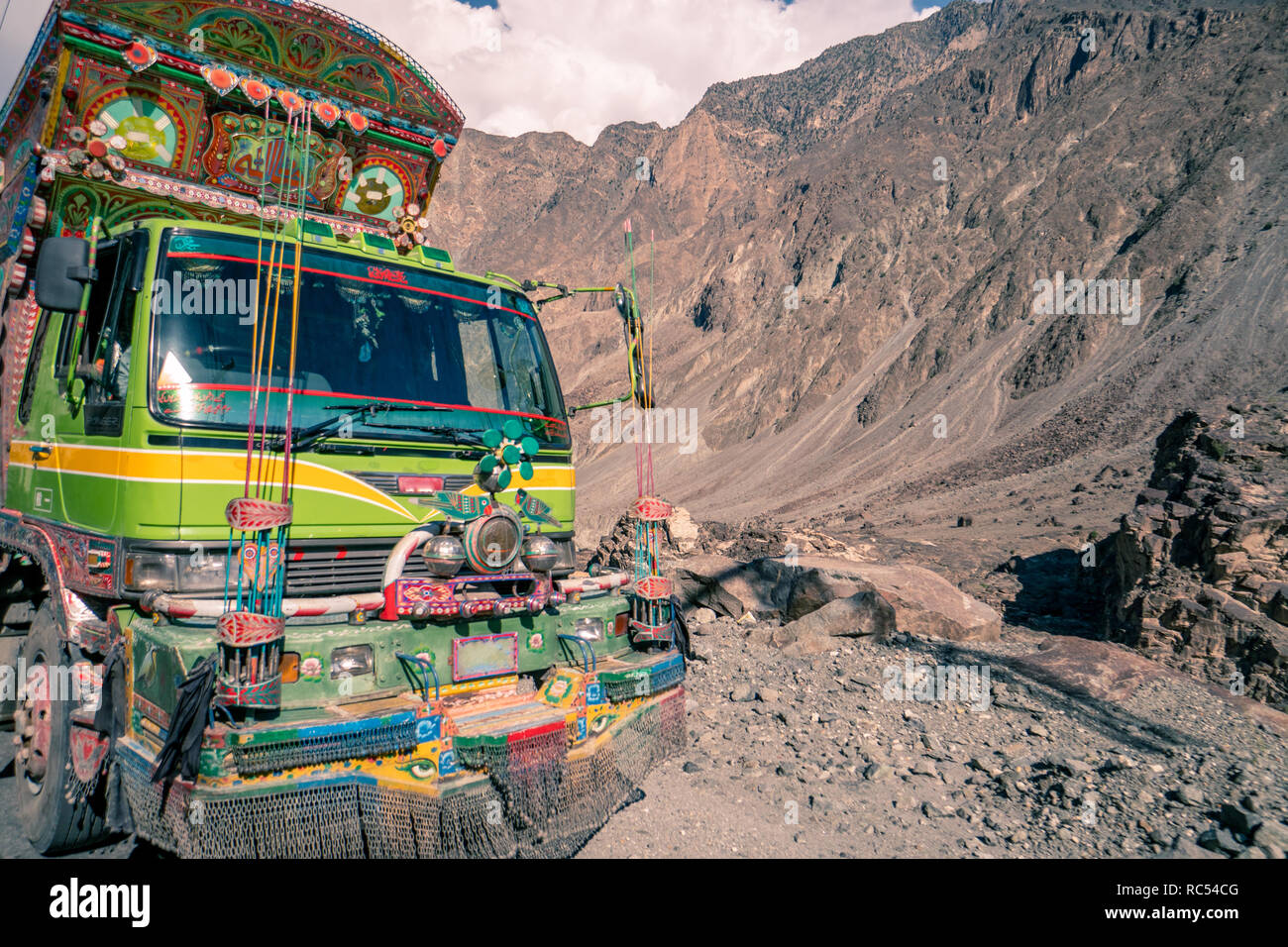 Pakistan Truck Stock Photos & Pakistan Truck Stock Images - Alamy