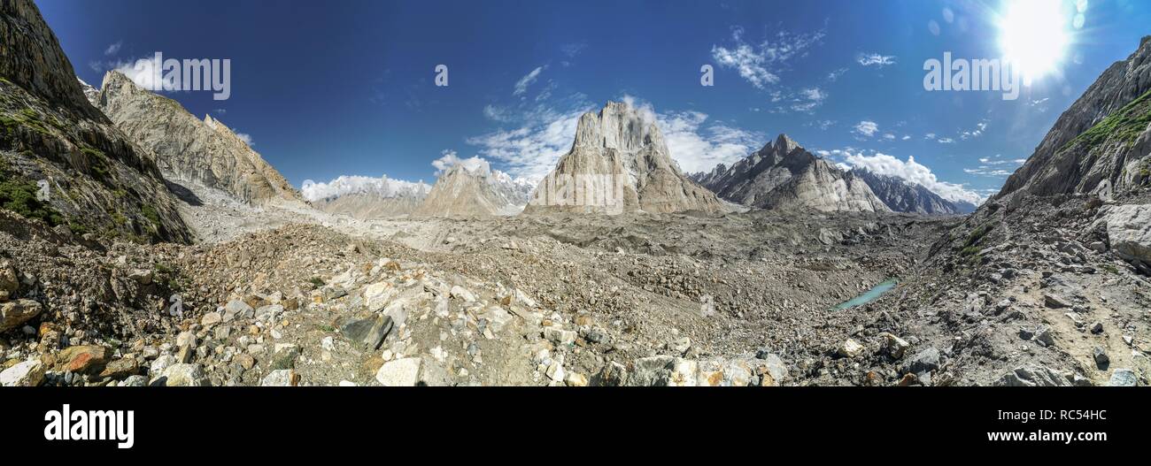 Breathtaking panorama of Karakoram Mountain Range from Baltoro Glacier ...