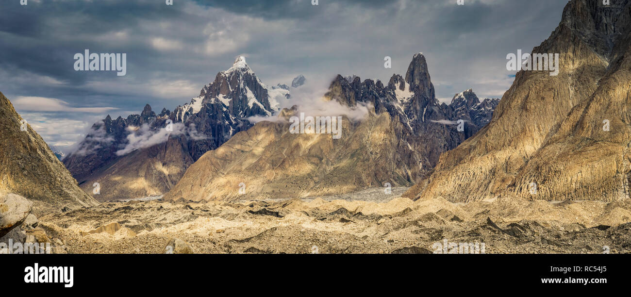 Scectacular peaks of Trango Towers in Karakoram Mountain Range ...