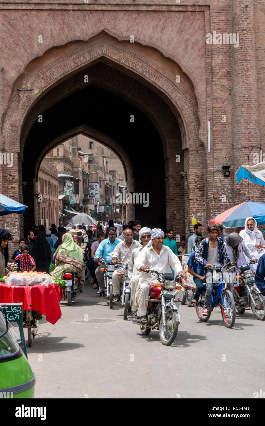 Lahore, Pakistan - August 5, 2018: Busy street in historical town of ... Lahore, Pakistan - August 5, 2018: Busy street in historical town of ...