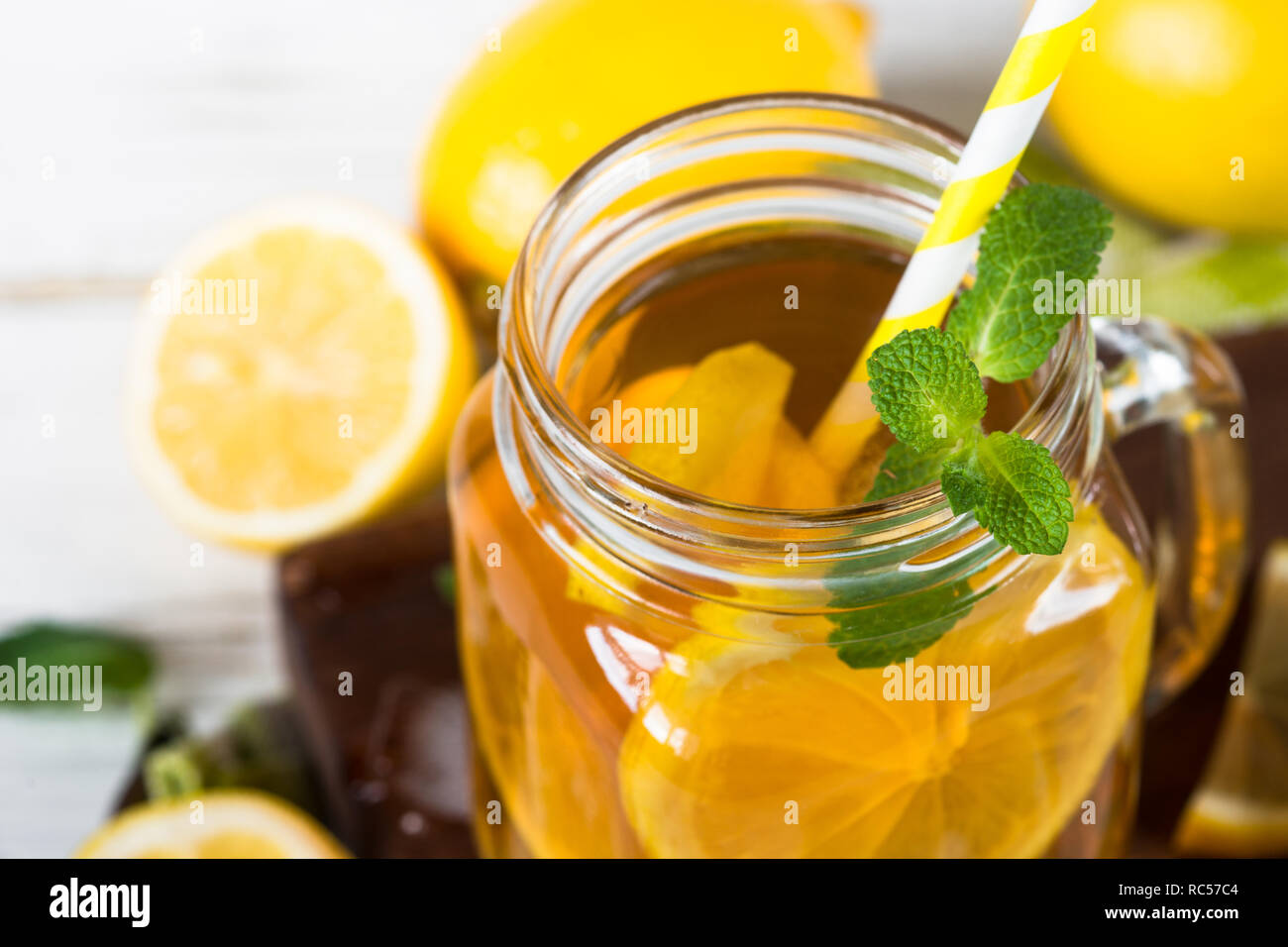Iced tea with lemon Stock Photo - Alamy
