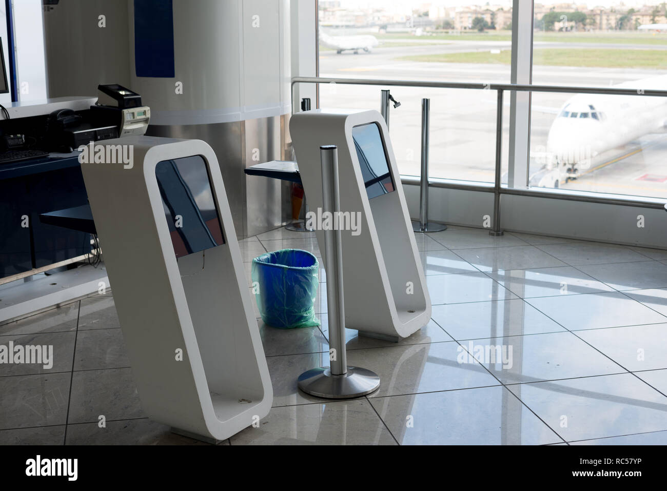 Capodichino airport hi-res stock photography and images - Alamy