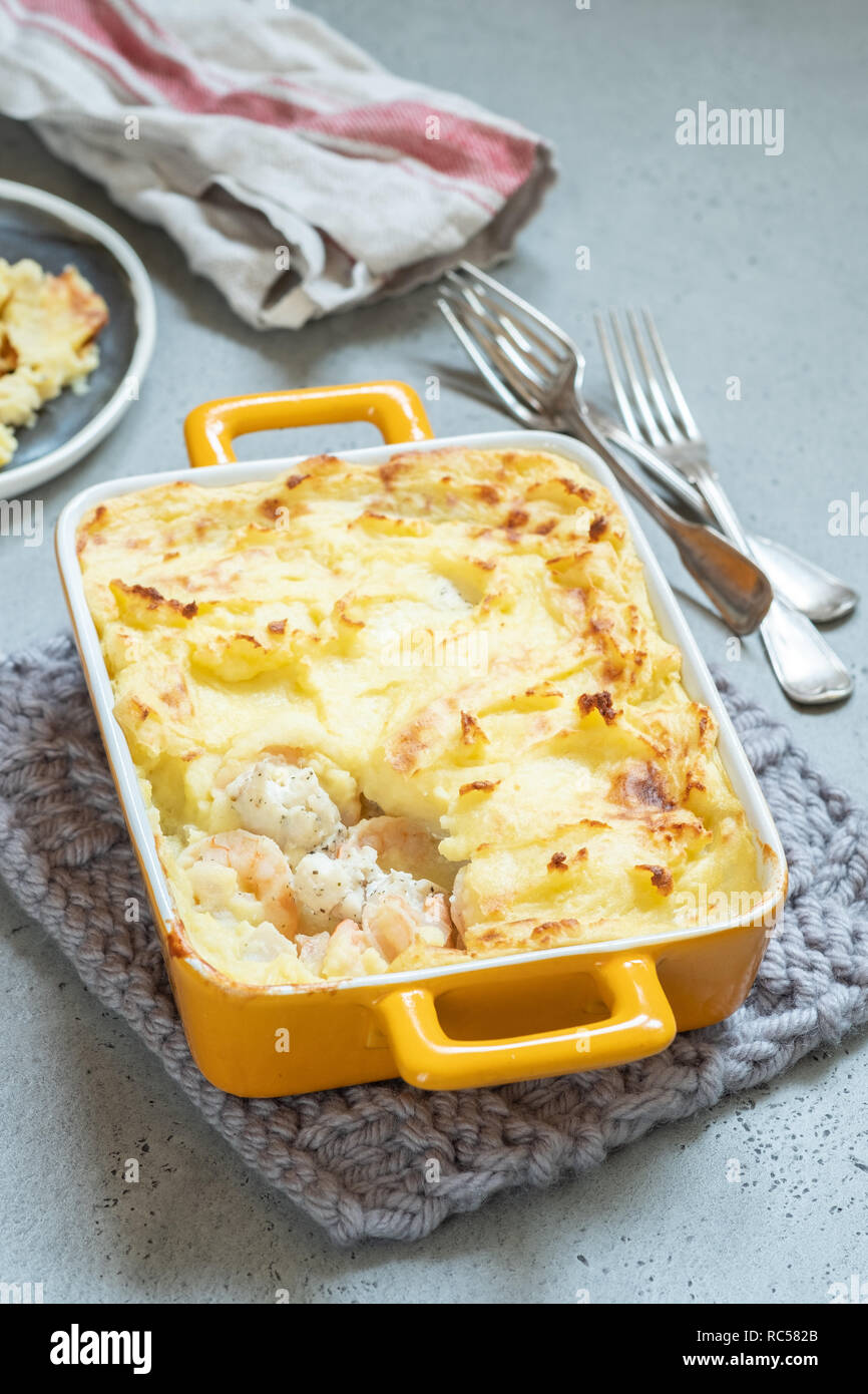 Fish pie topped with mashed potato Stock Photo - Alamy