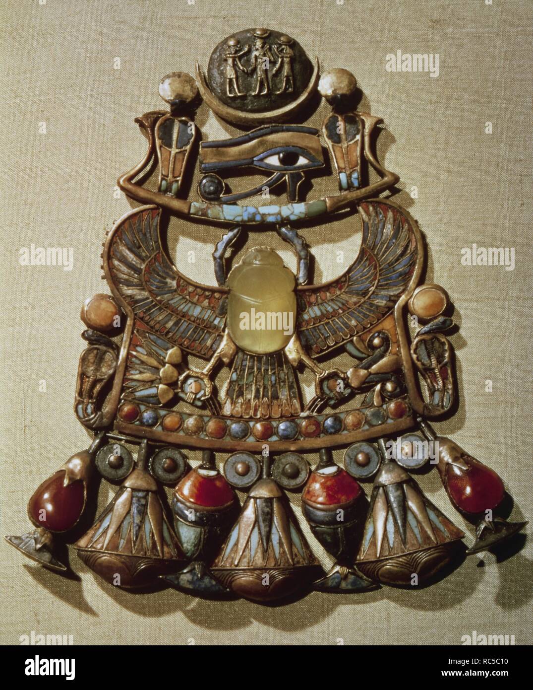 Egyptian art. Tutankhamun's pectoral with solar and lunar emblem and ...