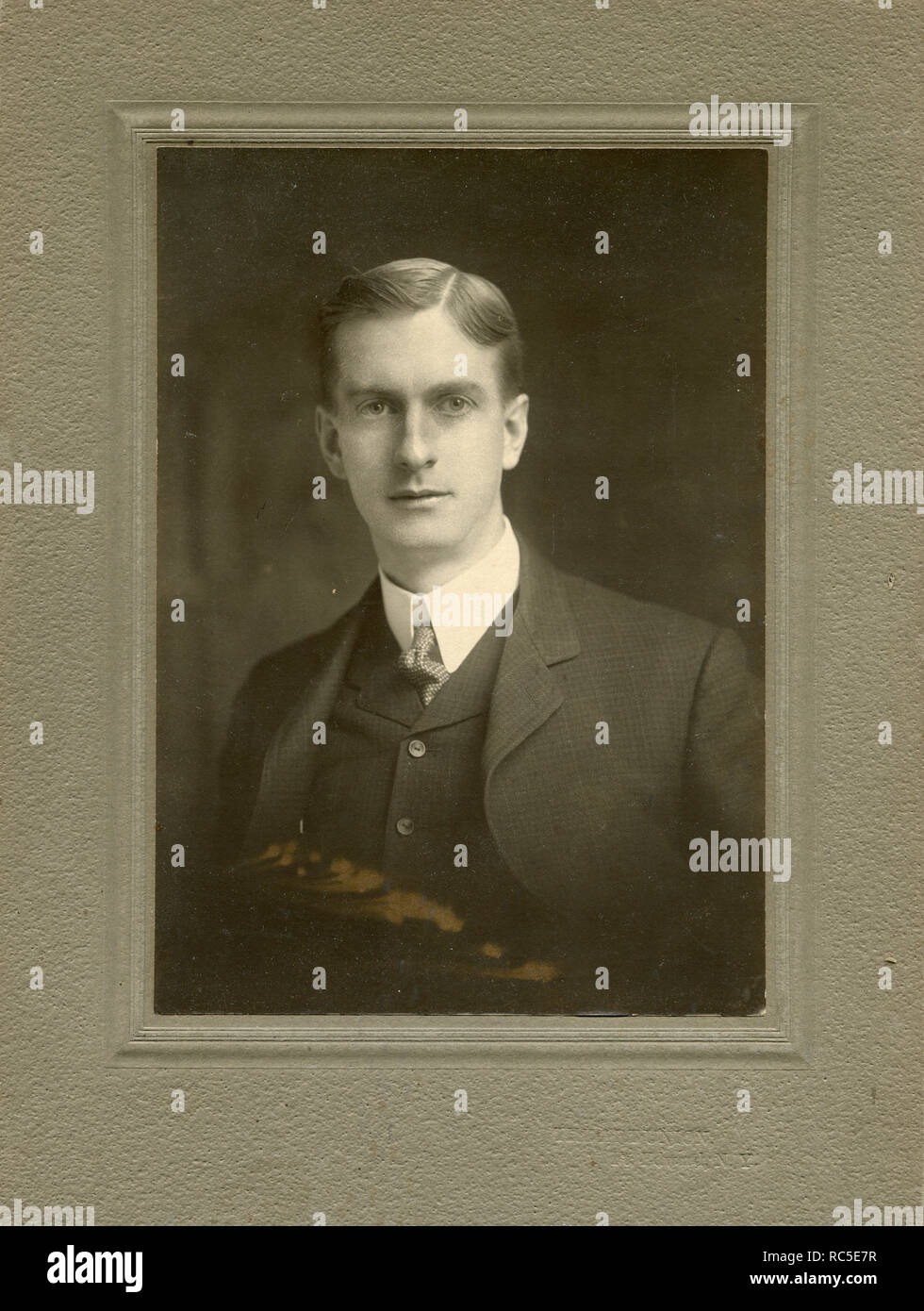 1900s man face hi-res stock photography and images - Alamy