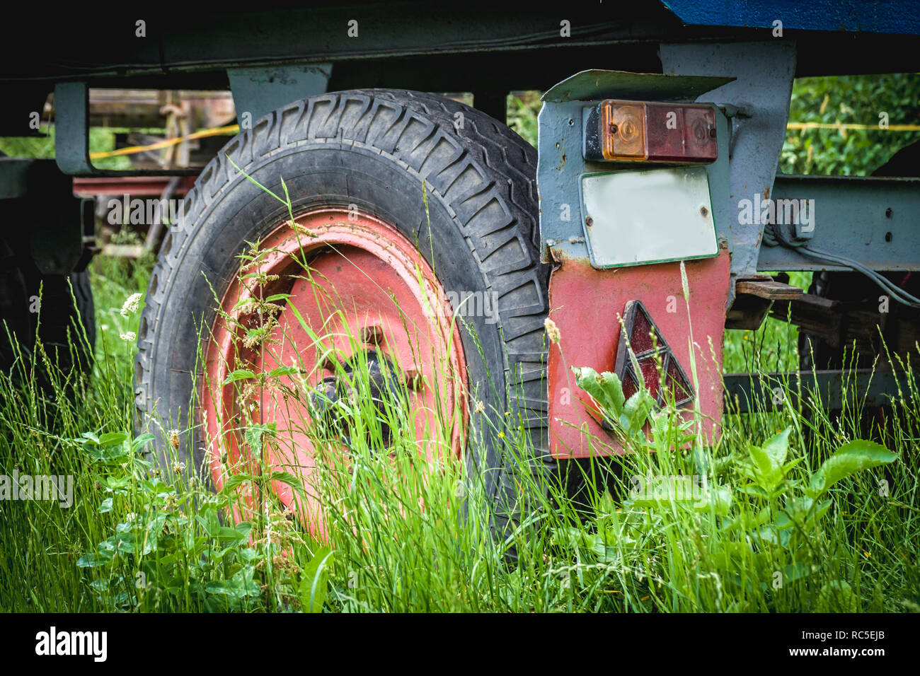 Old farm trailer Stock Photo - Alamy