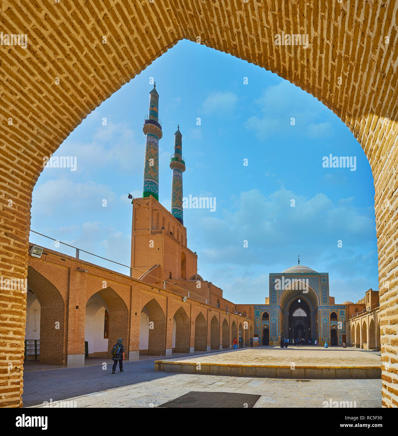 YAZD, IRAN - OCTOBER 18, 2017: The court of Jameh Mosque with a vew on ...