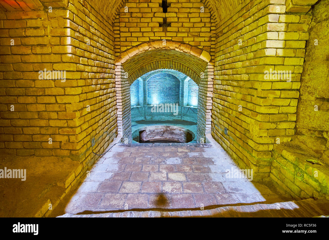 Qanat iran hi-res stock photography and images - Alamy