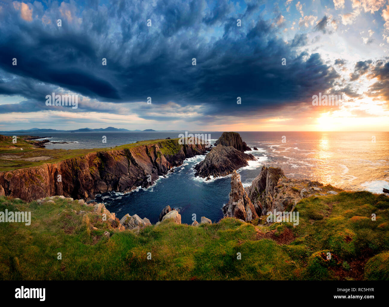Sunset over Malin Head in Inishowen, Donegal, Ireland Stock Photo - Alamy