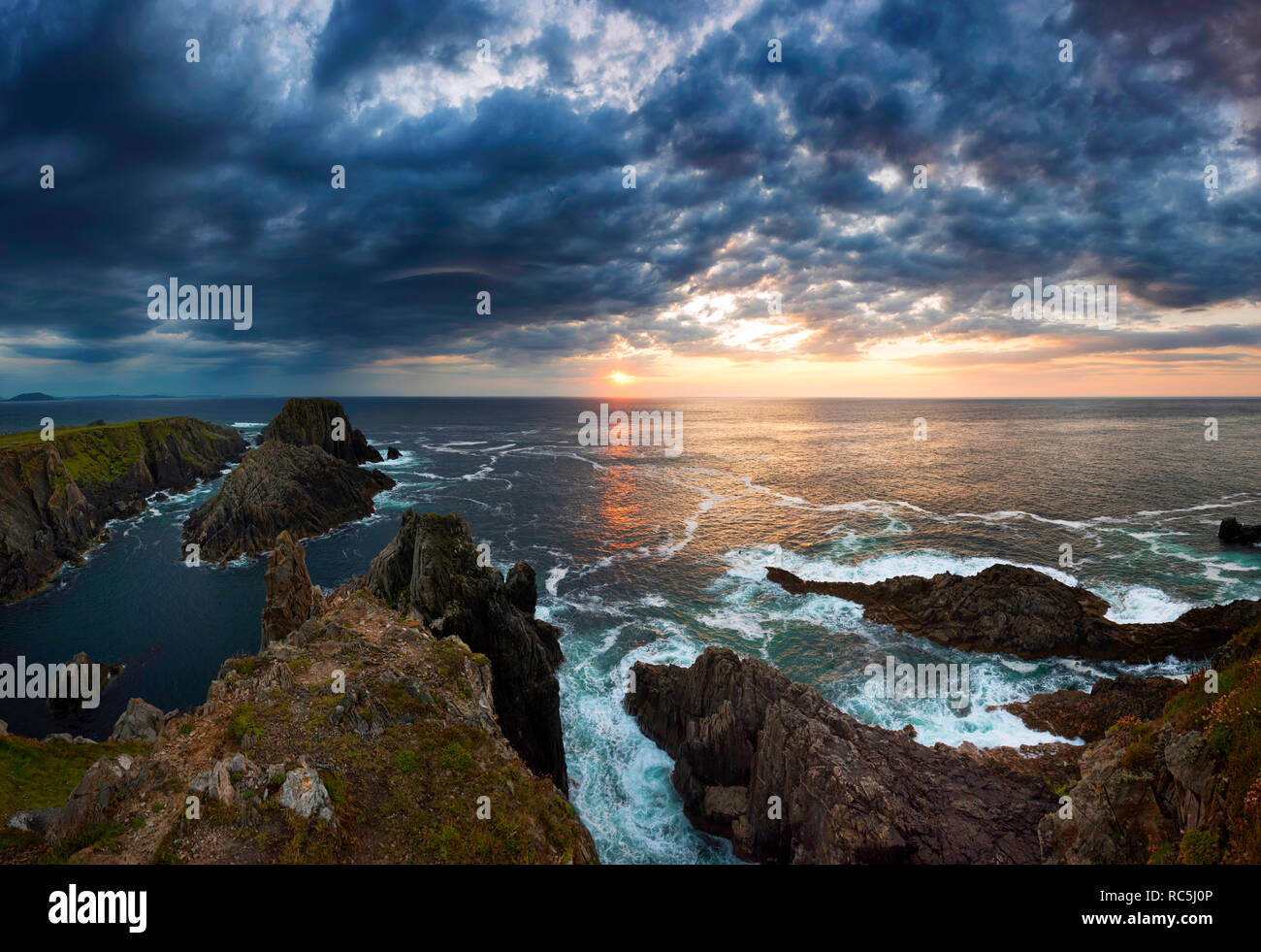 Sunset over Malin Head in Inishowen, Donegal, Ireland Stock Photo - Alamy