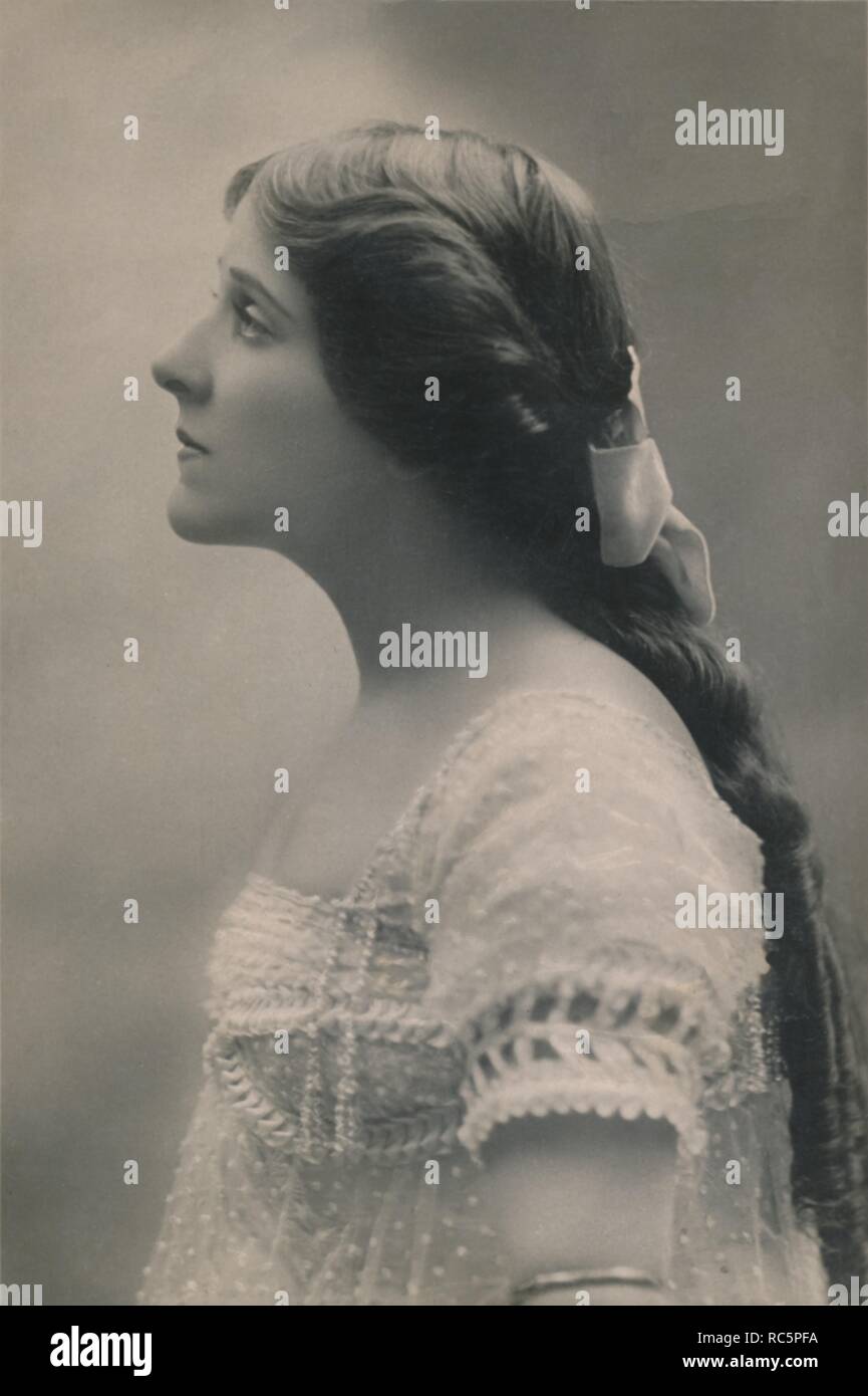 'Miss Edna May', (1878-1948), c1930. Creator: Unknown Stock Photo - Alamy