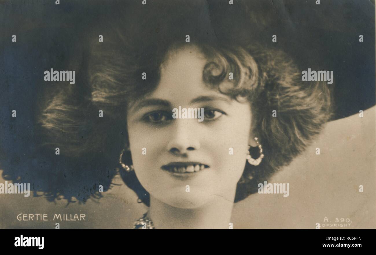 English singer actress hi-res stock photography and images - Alamy