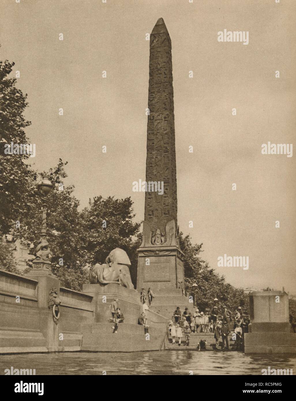 Cleopatra needle monument hi-res stock photography and images - Alamy