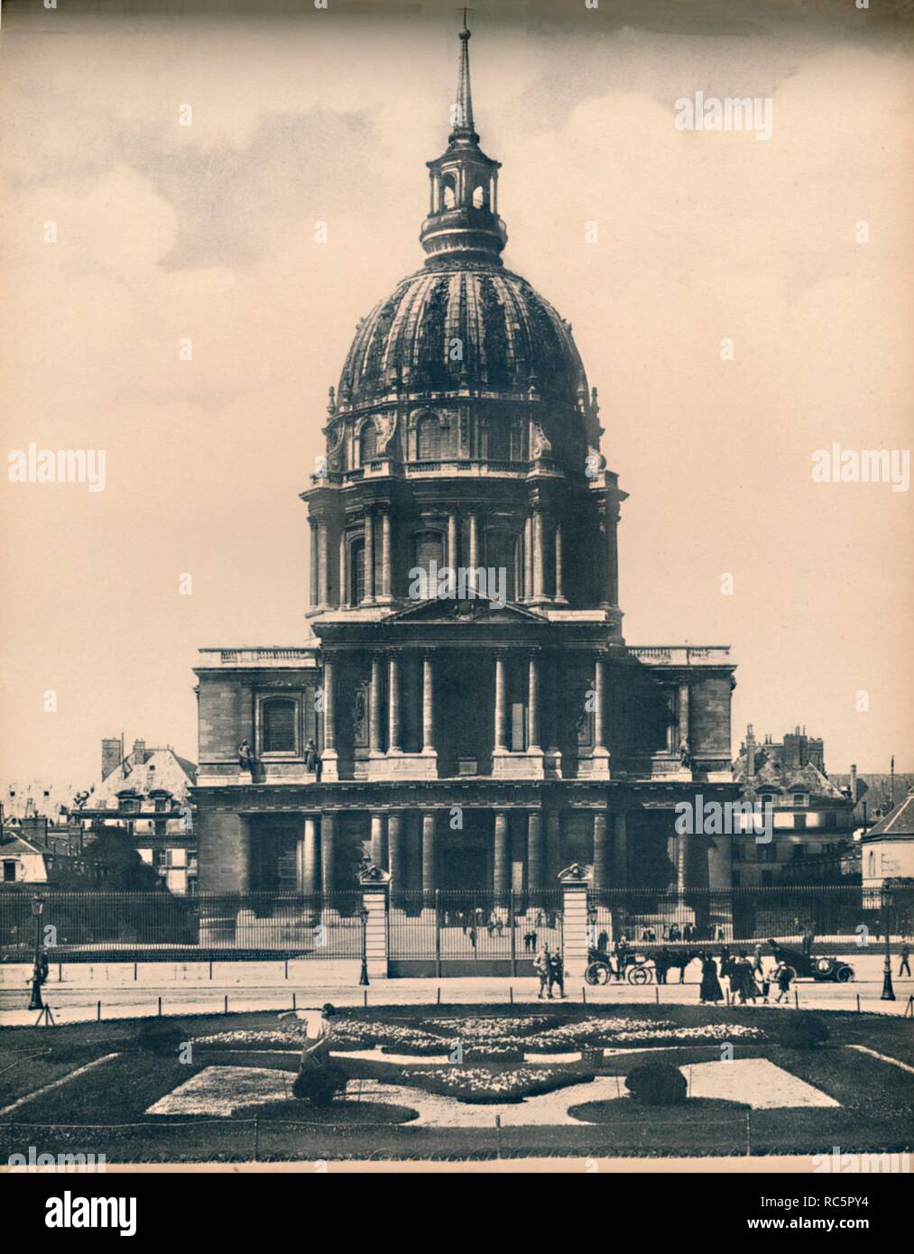 Hospital invalides hi-res stock photography and images - Alamy