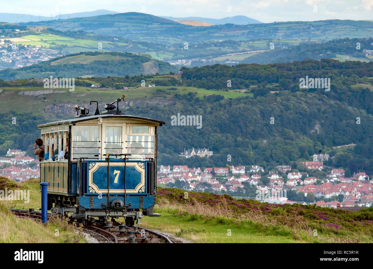Victorian tram hi-res stock photography and images - Alamy