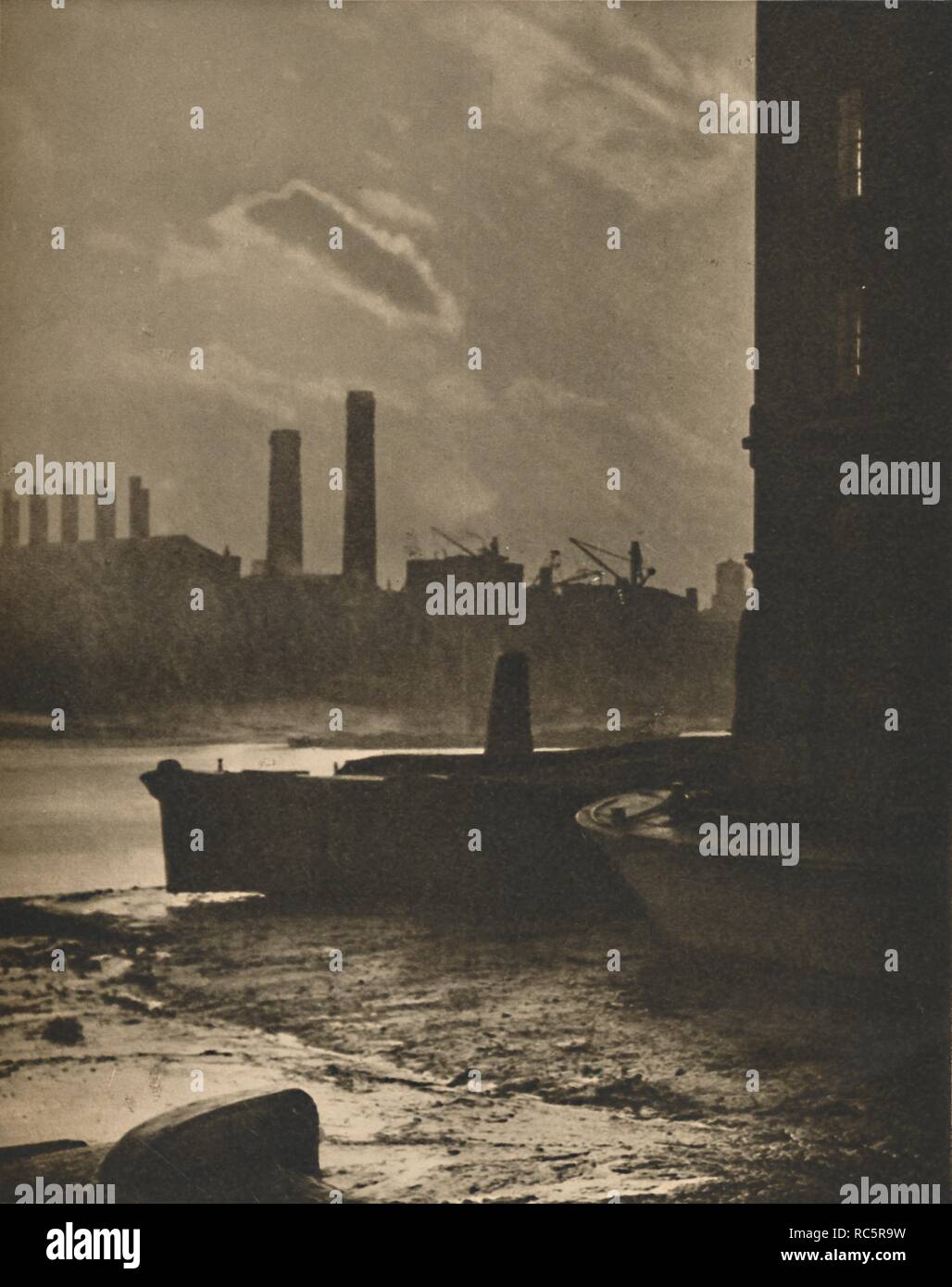 Queenhithe dock london hi-res stock photography and images - Alamy