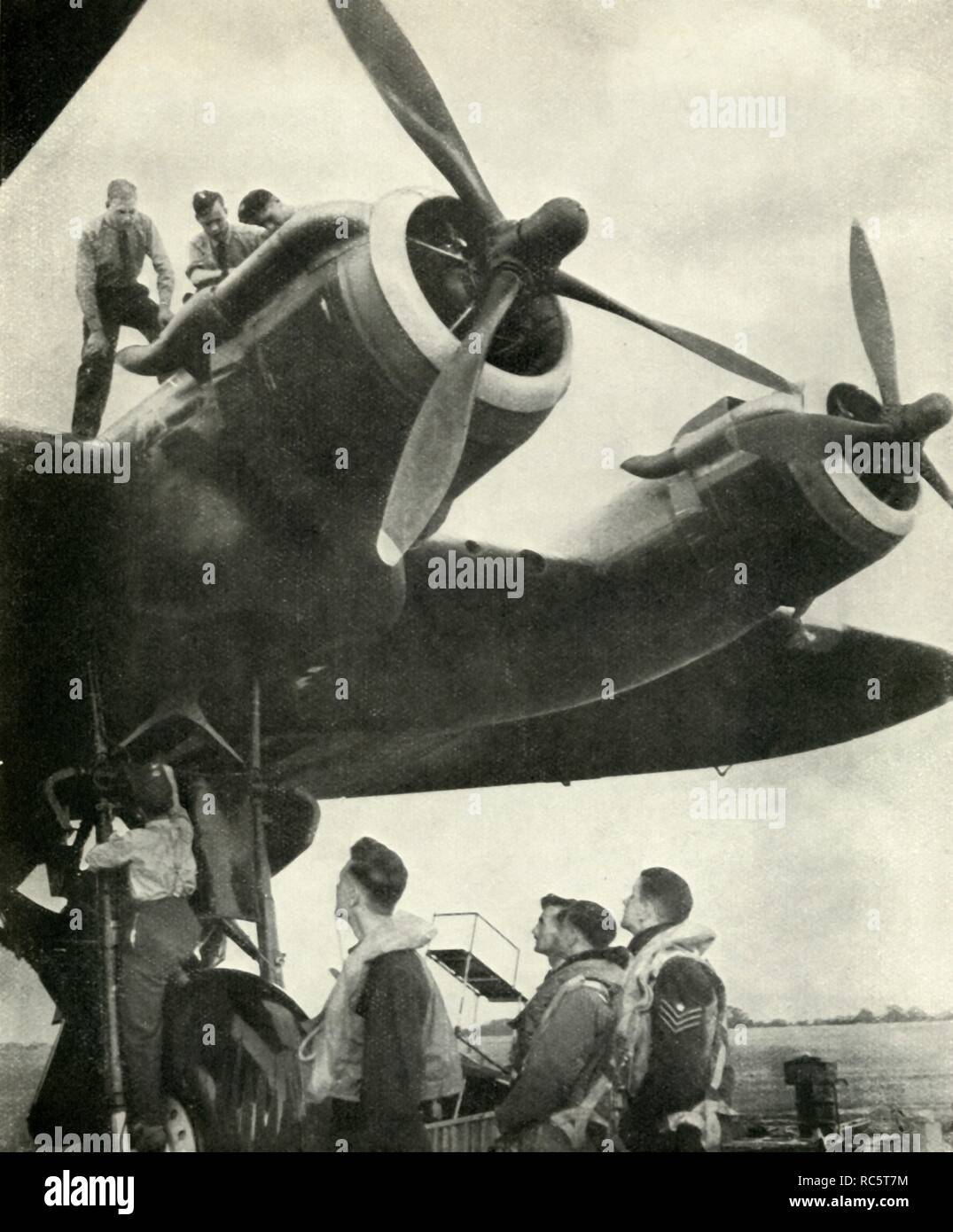 Raf Ground Crew Ww2 Stock Photos & Raf Ground Crew Ww2 Stock Images - Alamy