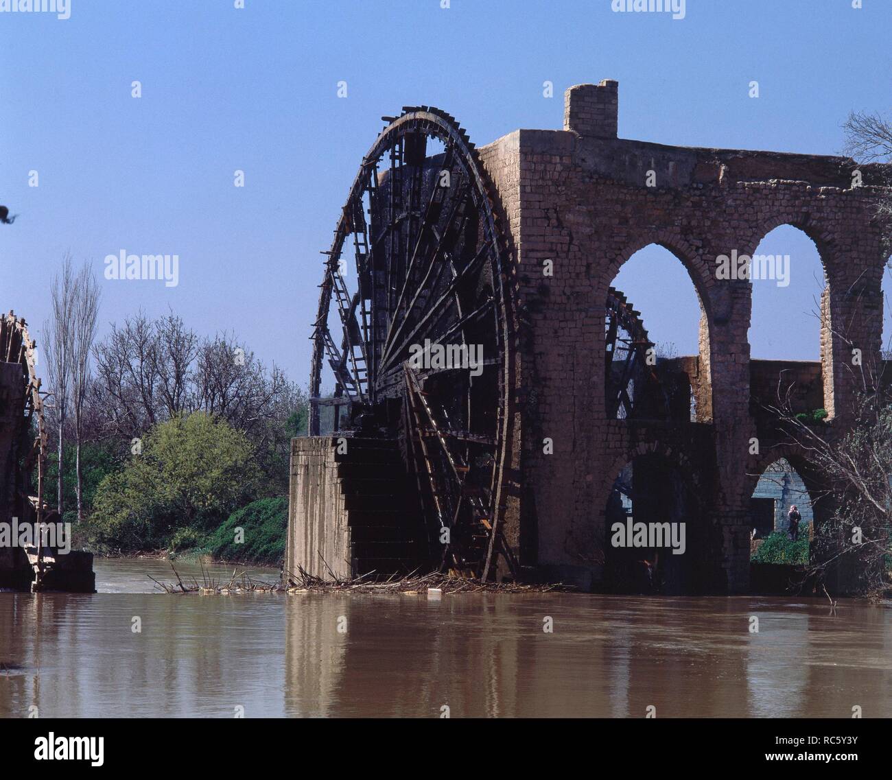 Noria de agua hi-res stock photography and images - Alamy
