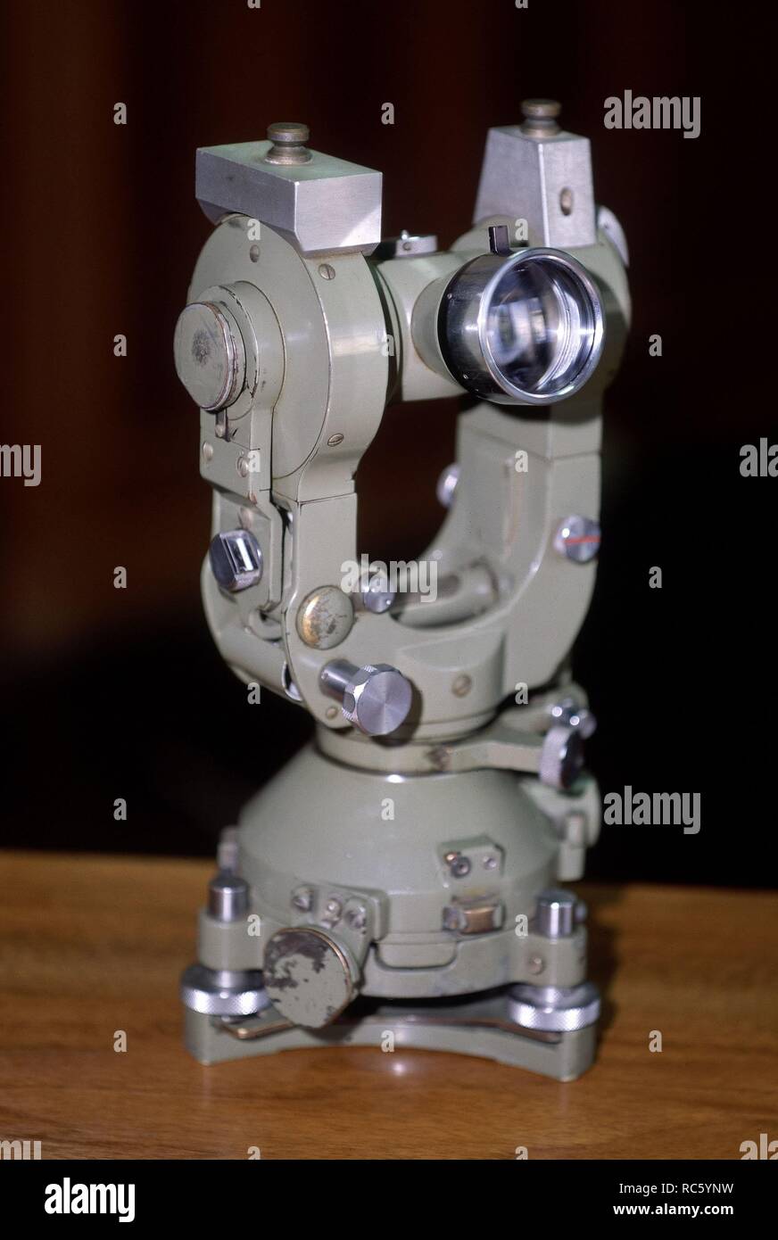 Teodolito hi-res stock photography and images - Alamy