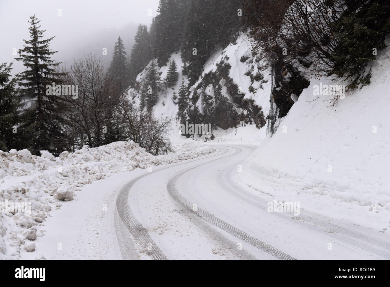 Difficult condition hi-res stock photography and images - Alamy