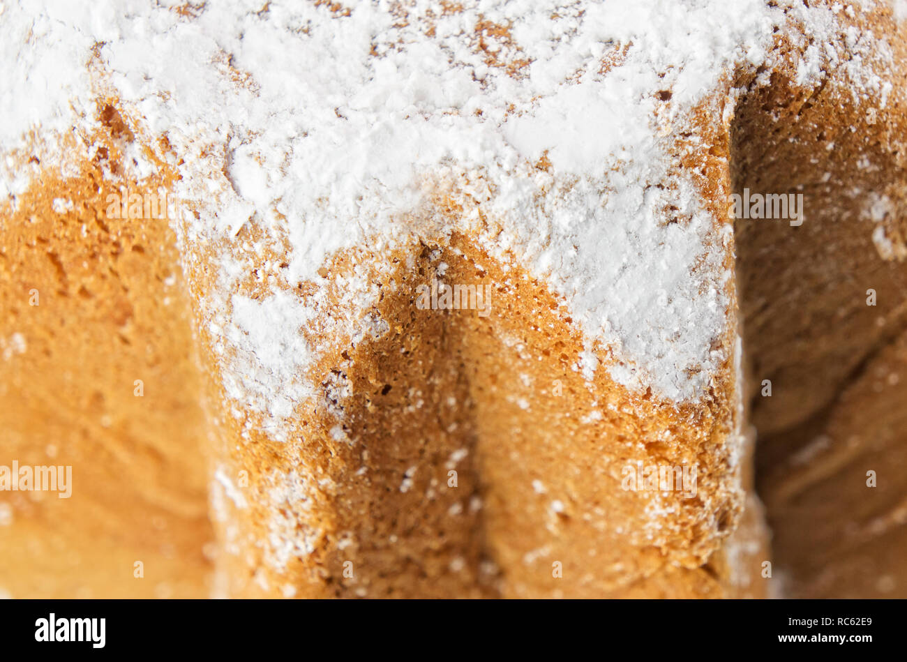 Pandoro cake italy hi-res stock photography and images - Alamy