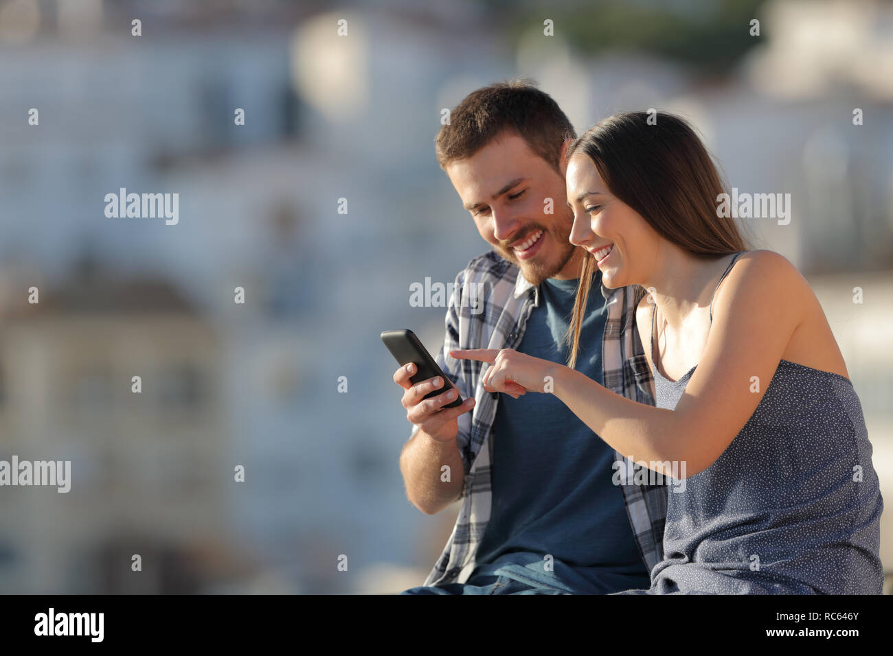 Browsing cell hi-res stock photography and images - Alamy