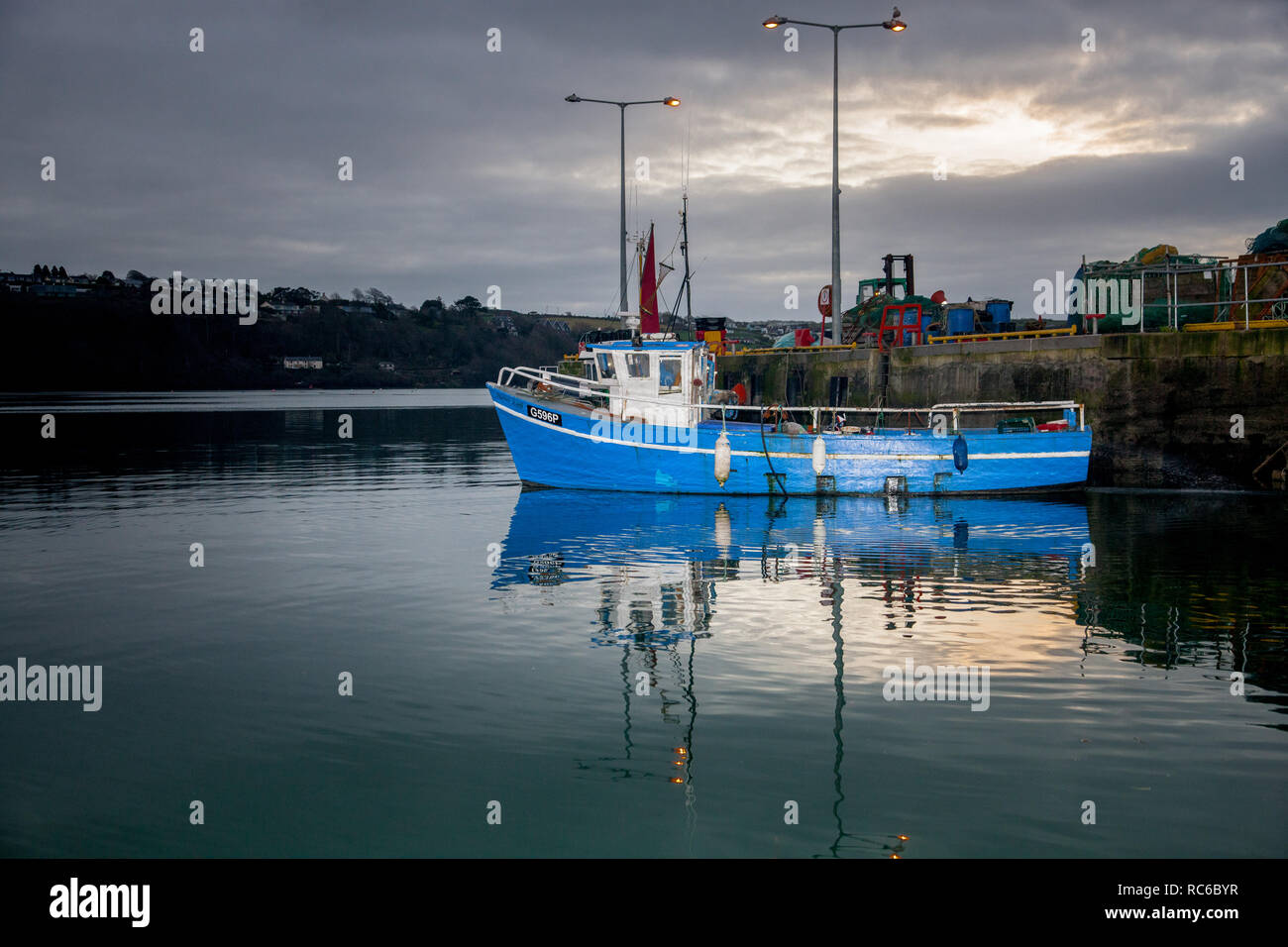 Yacht leaves harbour hi-res stock photography and images - Alamy