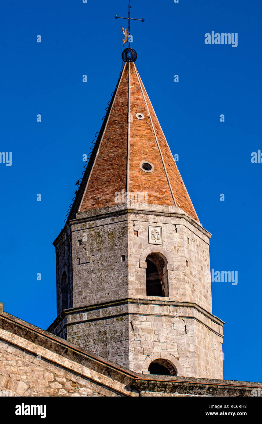 Venosa cathedral hi-res stock photography and images - Alamy