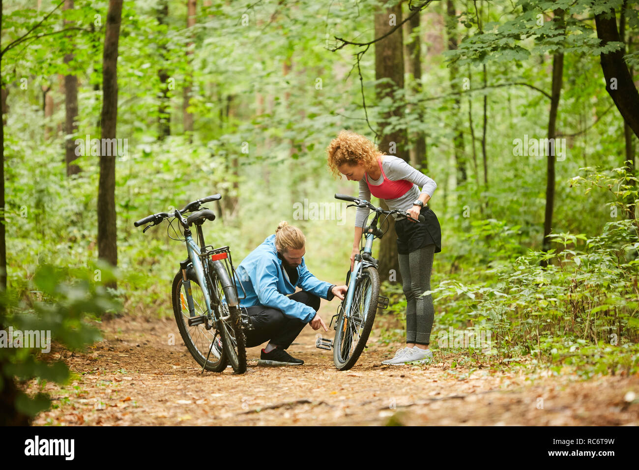 Chain is out of order Stock Photo - Alamy