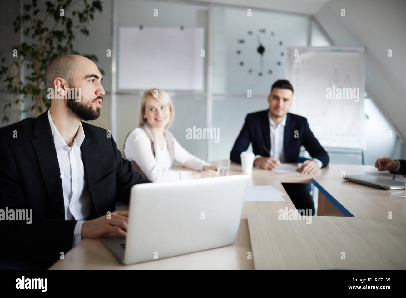 Networking event formal hi-res stock photography and images - Alamy