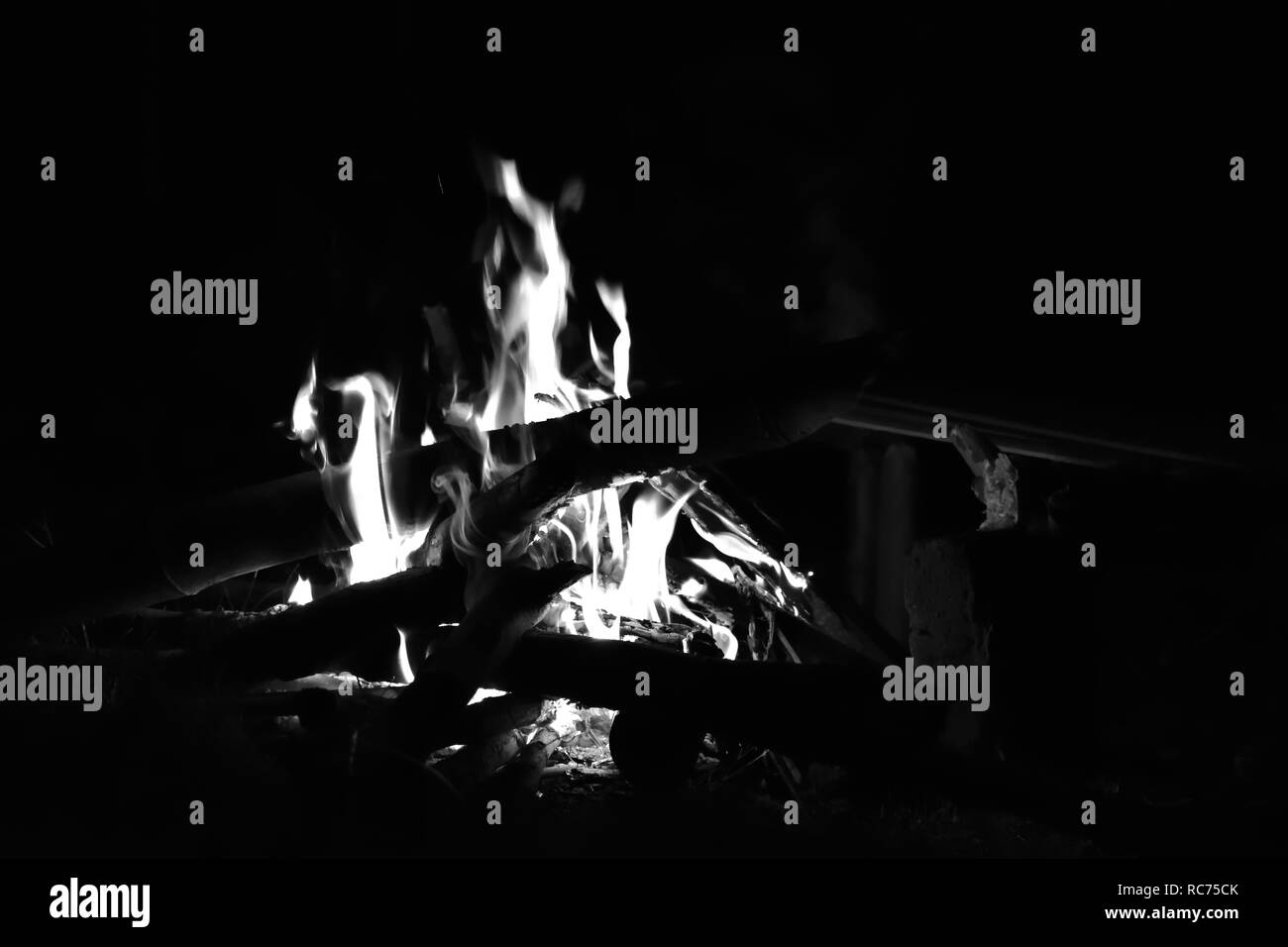 Campfire Black and White Stock Photos & Images - Alamy