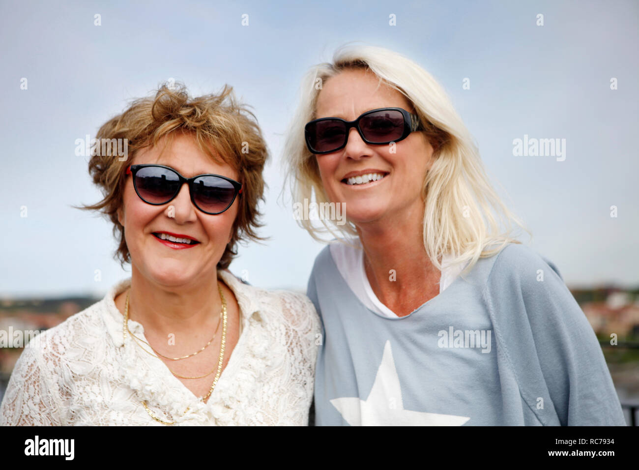 Portrait of two women Stock Photo - Alamy