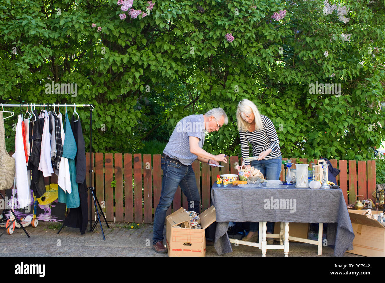 Full length flea hi-res stock photography and images - Alamy