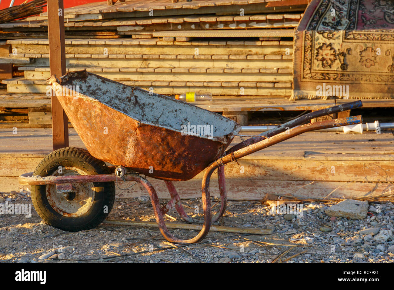 Handbarrow Stock Photos & Handbarrow Stock Images - Alamy