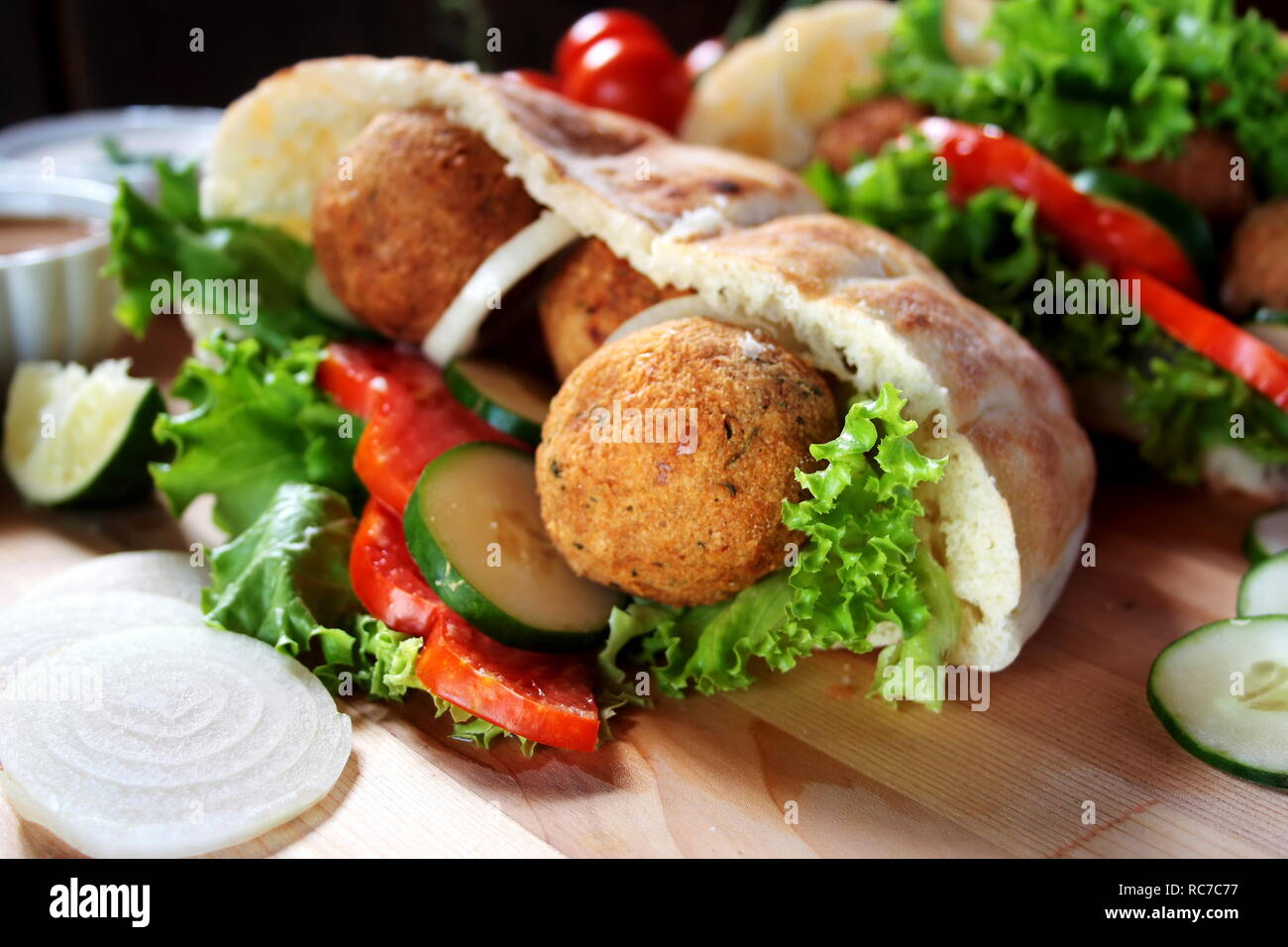 Falafel in pita pocket hi-res stock photography and images - Alamy