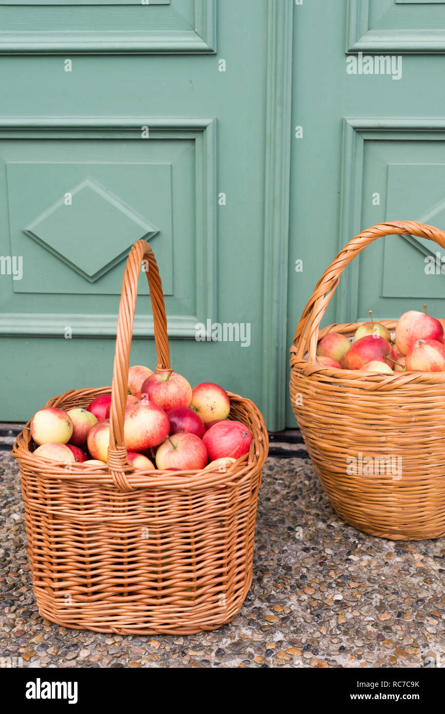 Baskets with apples Stock Photo - Alamy